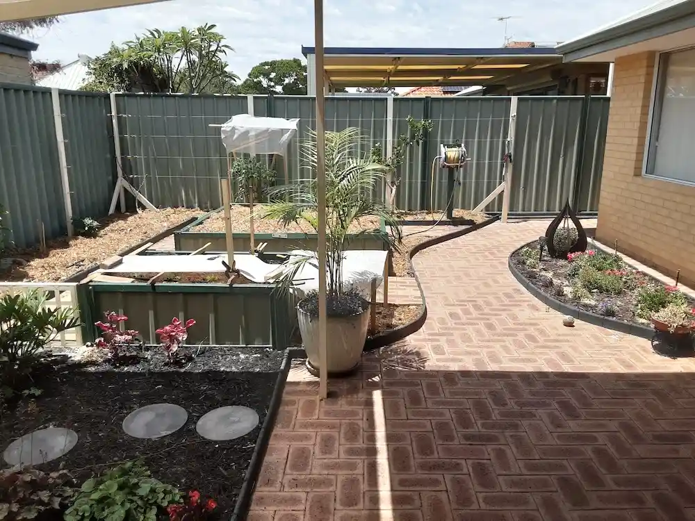 Garden Edging Ideas & Photos For Your Garden | Enviro Blocks