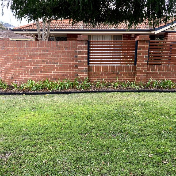 Barrier Edging by Enviro Blocks | Australia's Sustainable Garden Borders